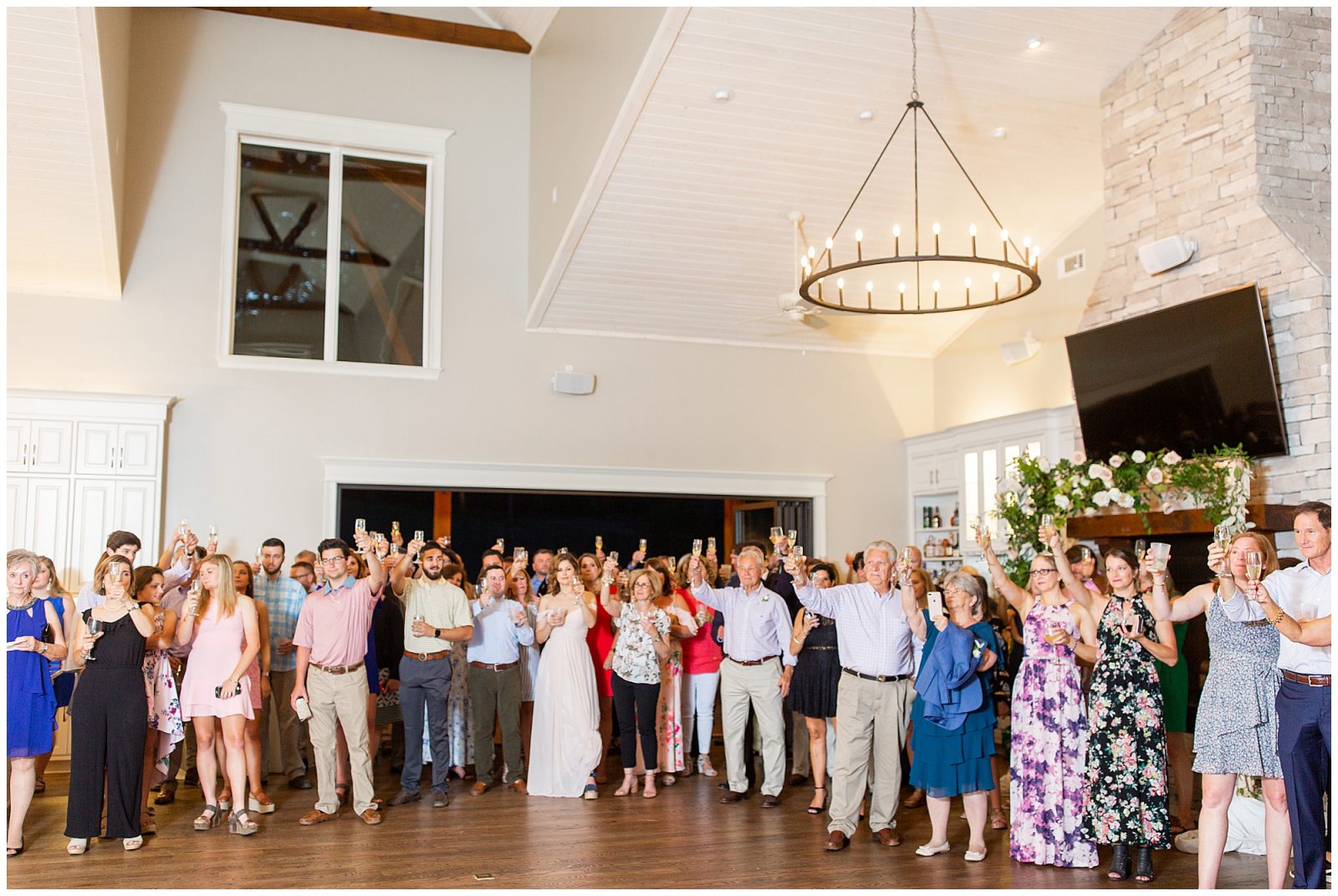 12 Tips To Keep Your Reception Bumpin' - Eleanor Stenner