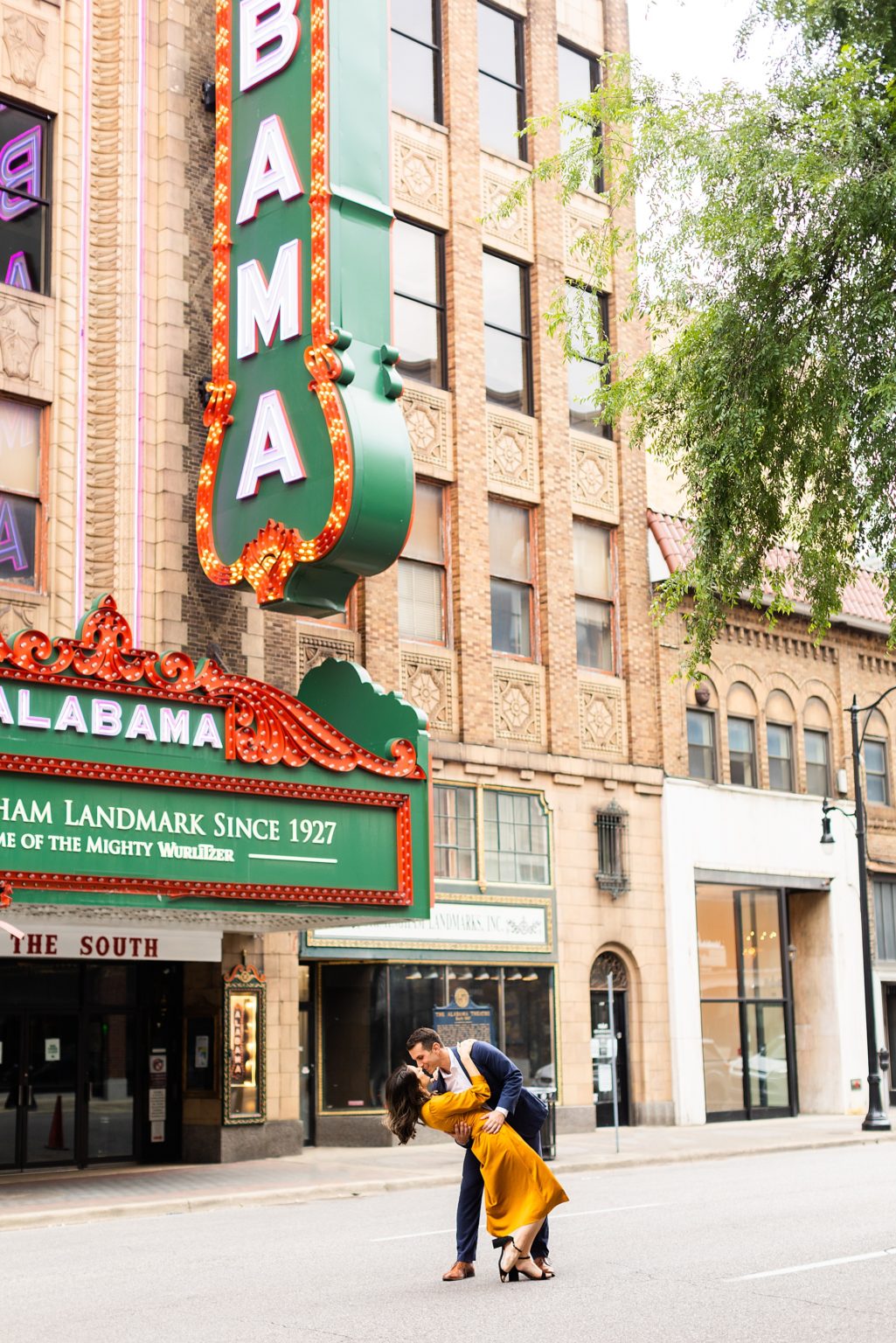 Christina + Evan: Engagement in Birmingham, AL - Eleanor Stenner